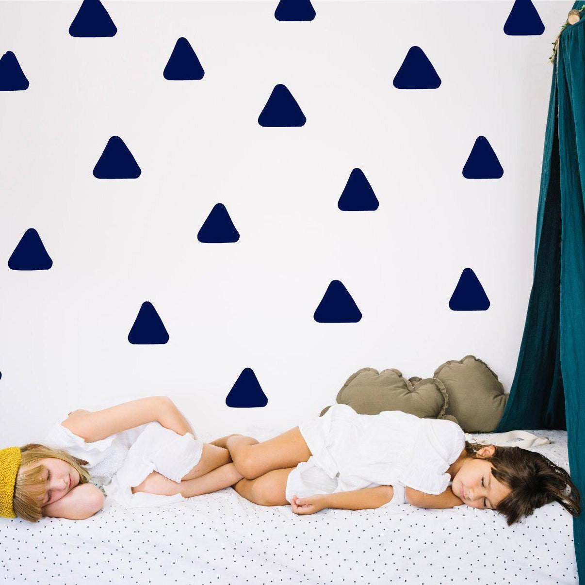 80 Rounded Irregular Triangle Wall Decals